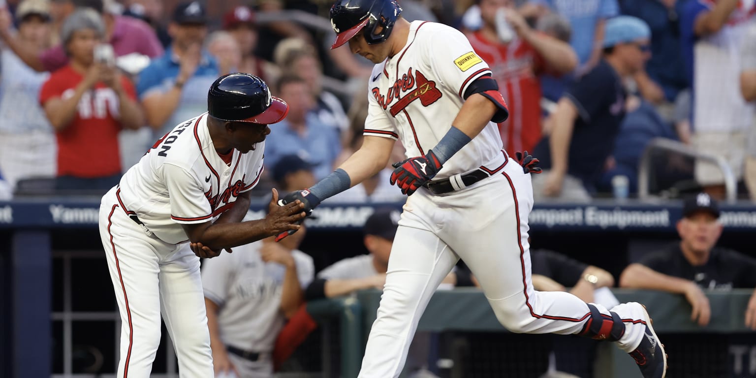 Rosario brilla y Bravos les propinan paliza a Yankees en Atlanta