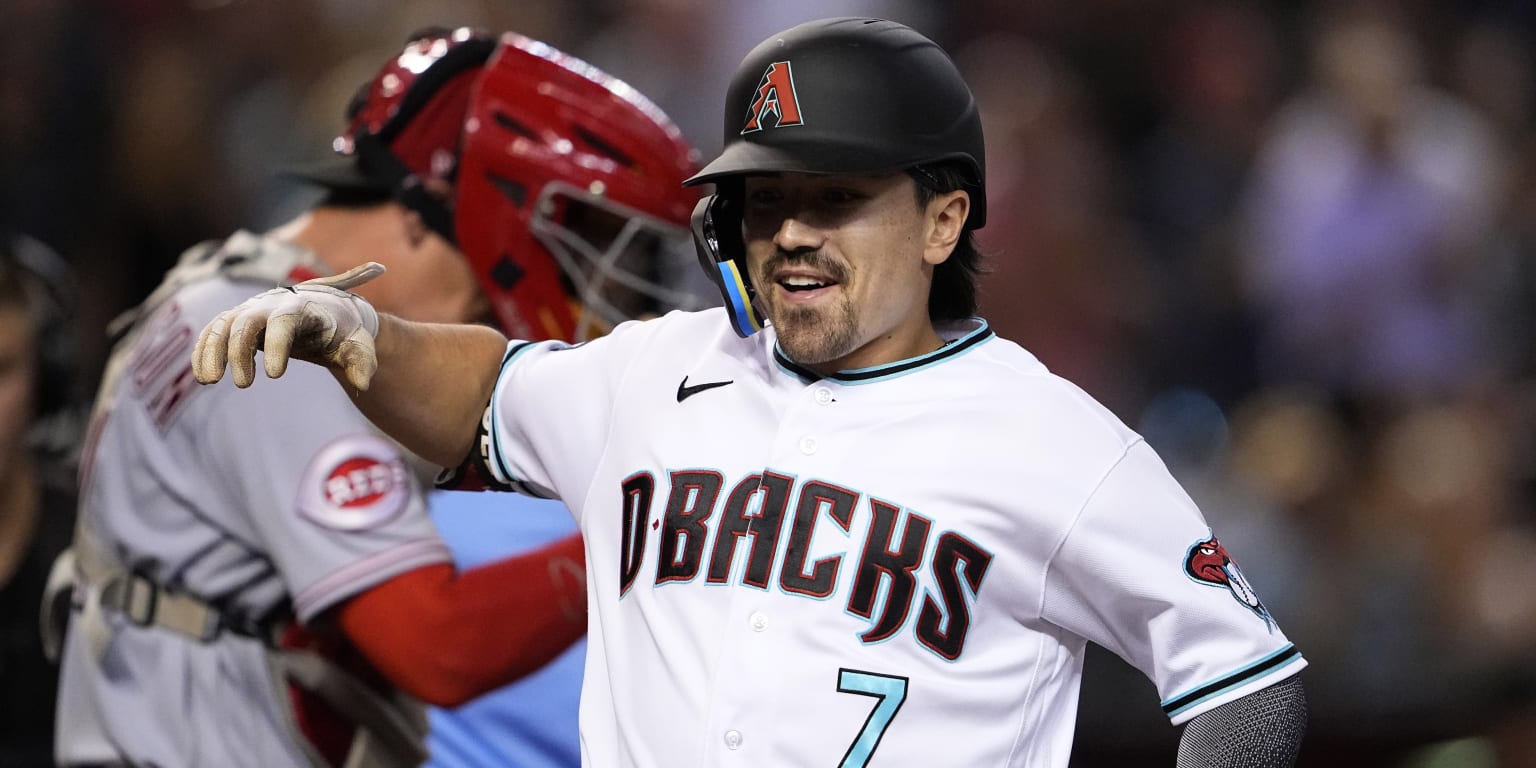 Carroll, D-backs vencen a Rojos y se afianzan en zona de Comodín