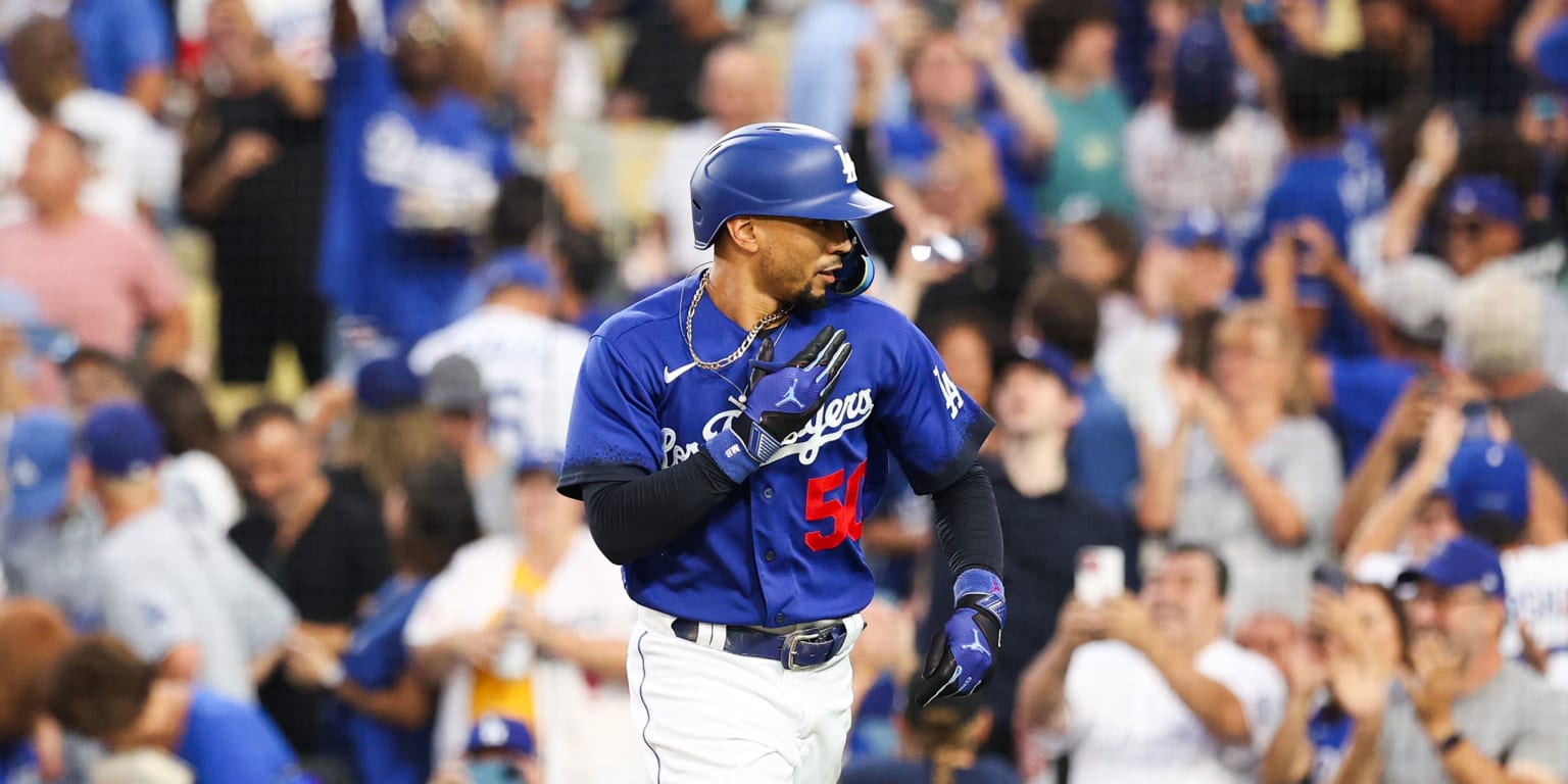 Urías, Betts (2 HR) guían a L.A. para barrer doble tanda vs. Miami
