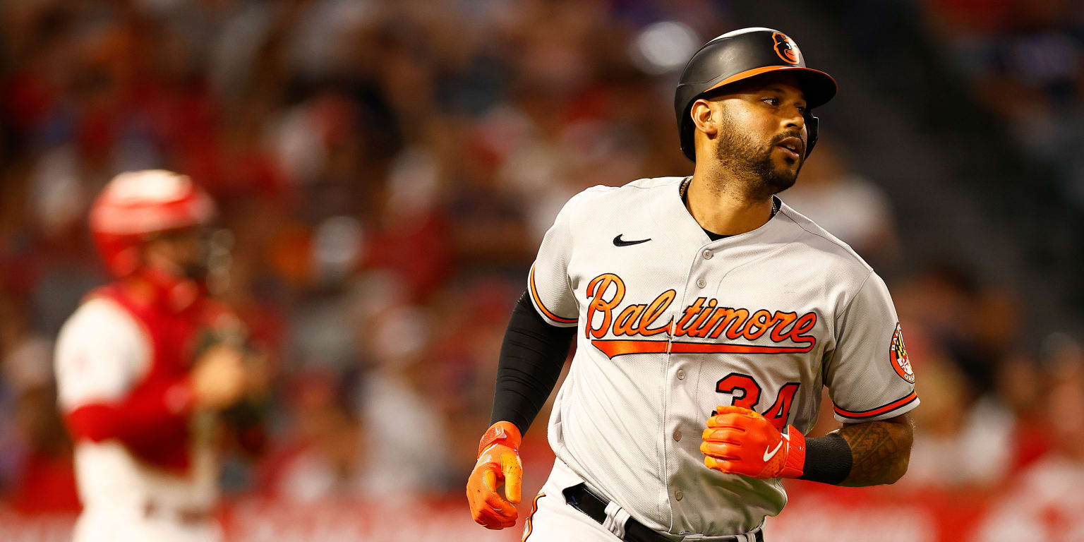 How Angels' signing of Aaron Hicks impacts Jo Adell