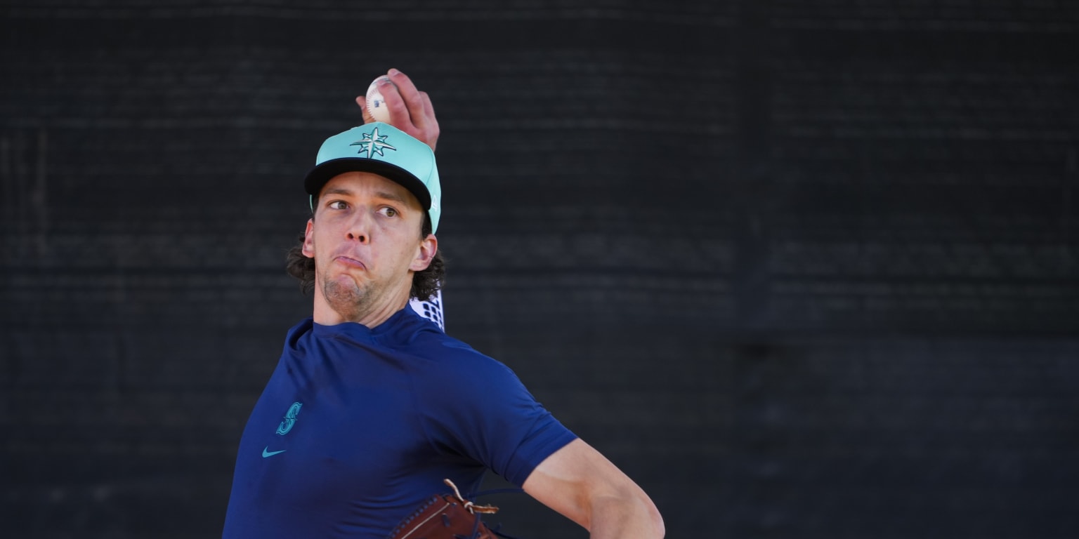 Logan Gilbert strikes out 3 in 2024 Cactus League debut