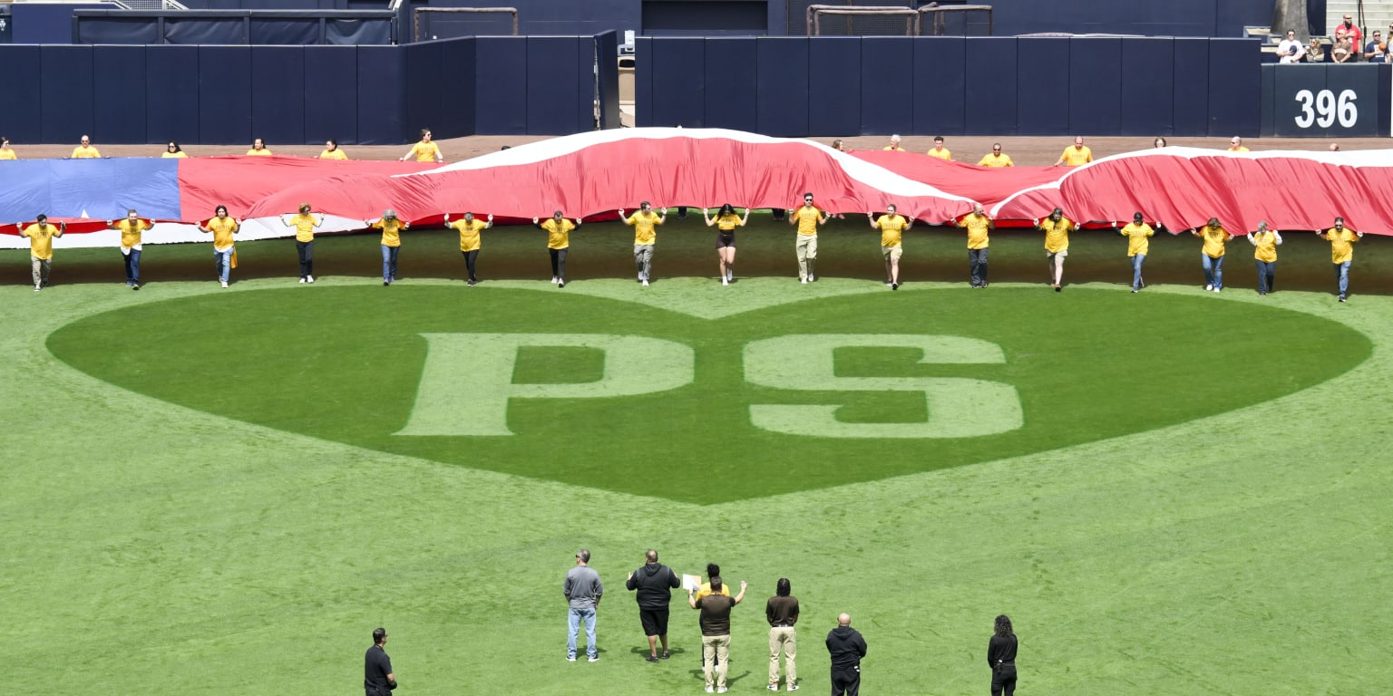 Peter Seidler honored in Padres' home opener win