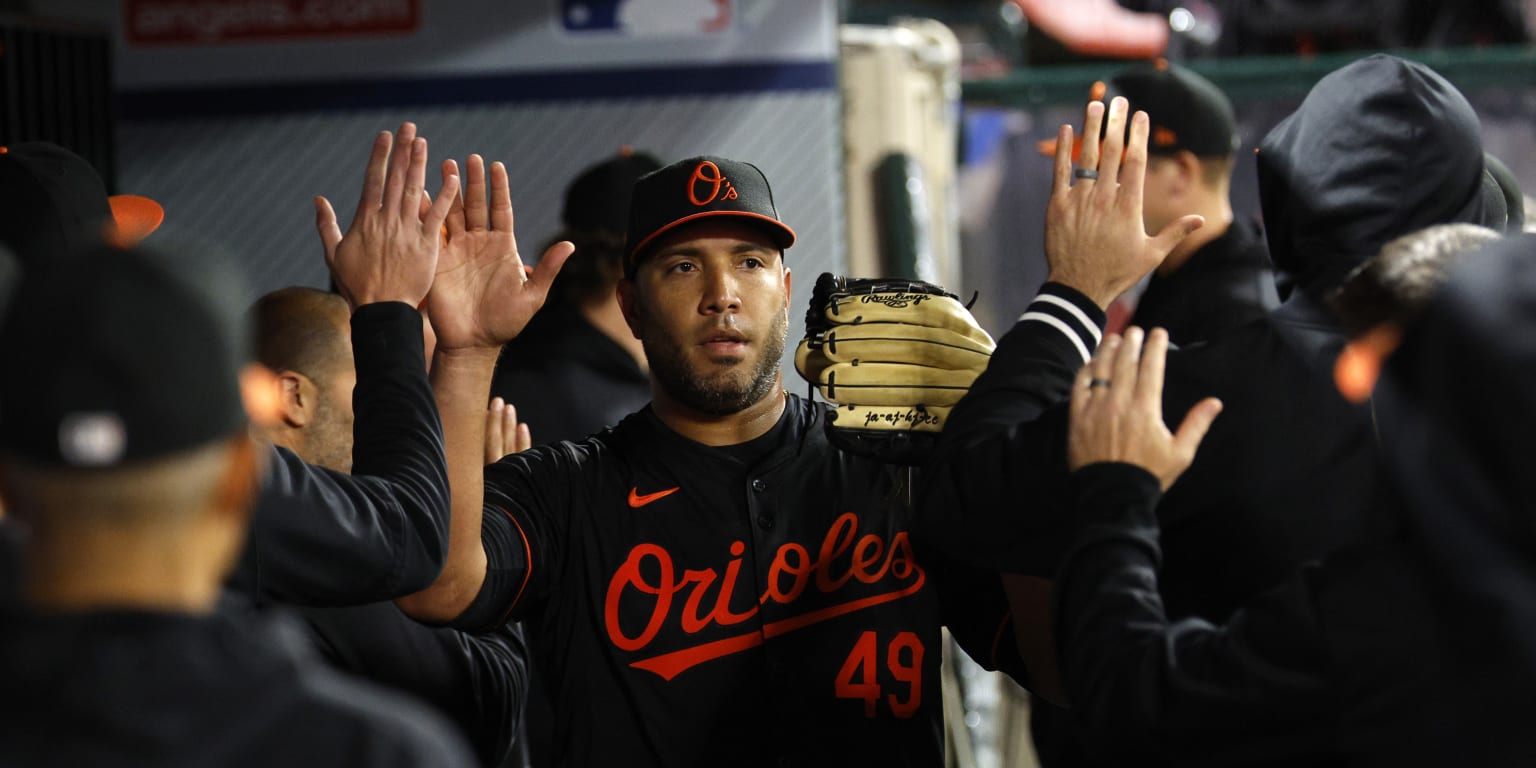 Albert Suárez earns win in Orioles victory