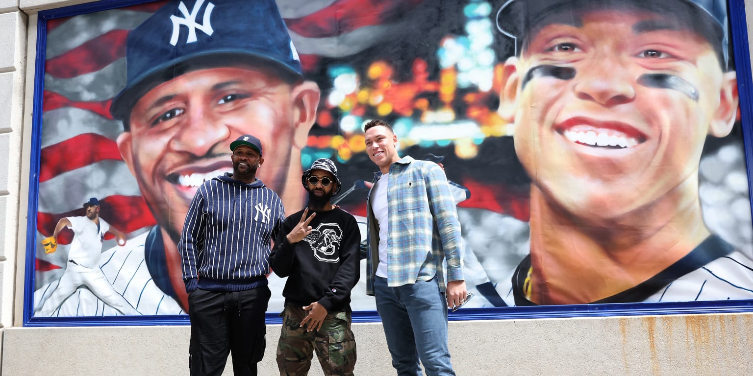 Yankees unveil “Exhibiting Possibilities: Legendary Yankees" mural