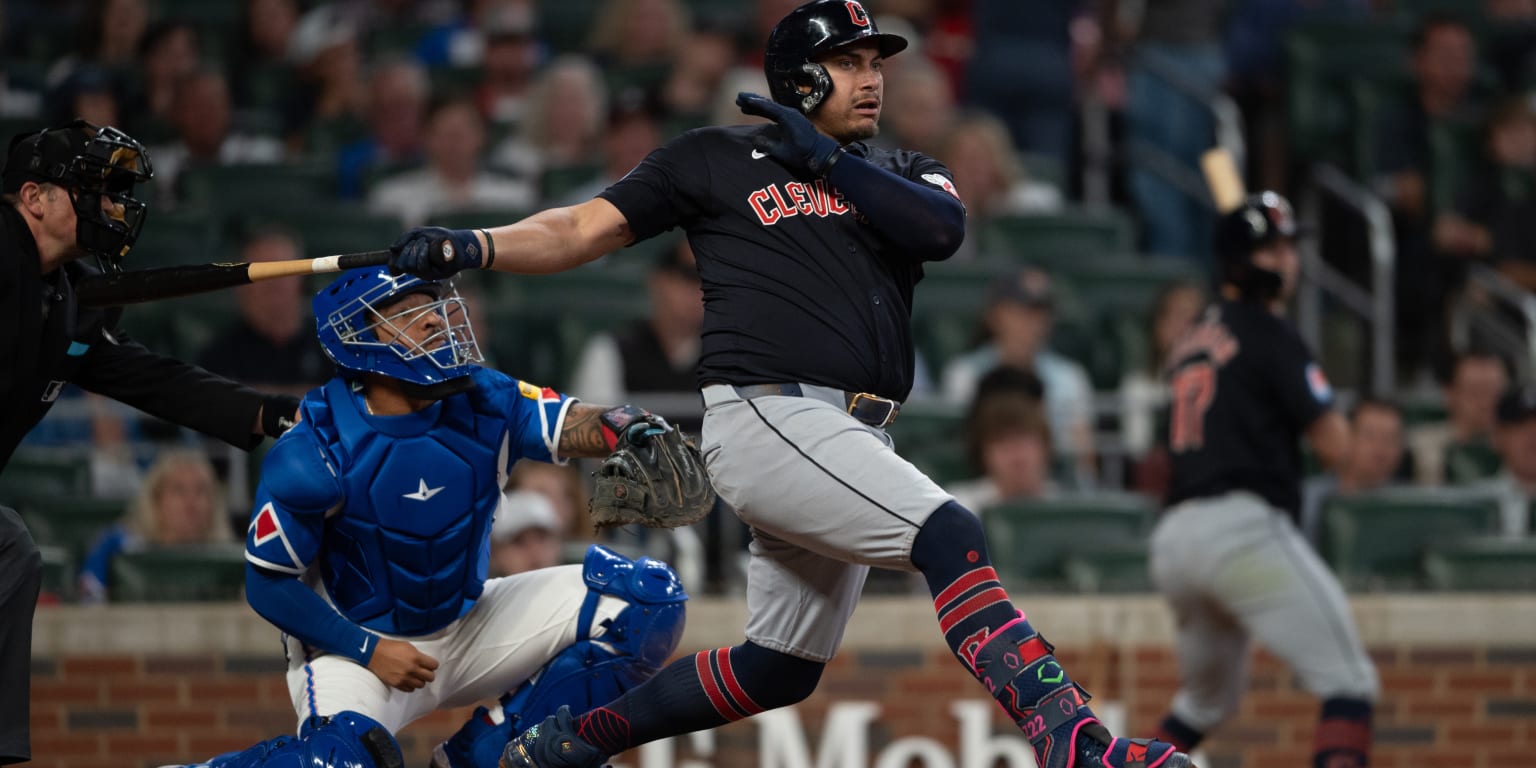 Josh Naylor hits go-ahead double in Guardians' 11-inning win vs. Braves