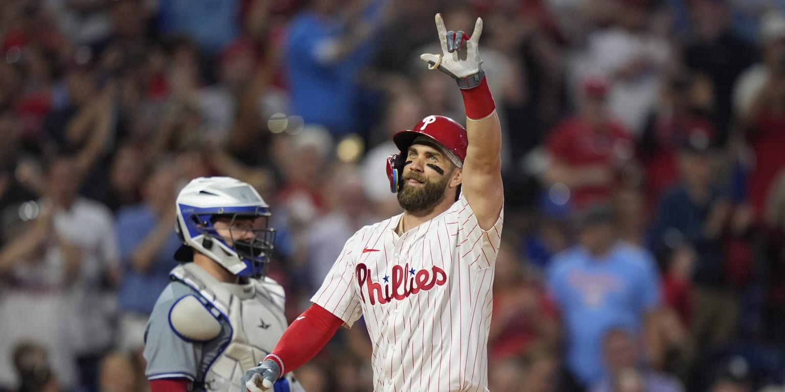 Bryce Harper crushes grand slam for Phillies