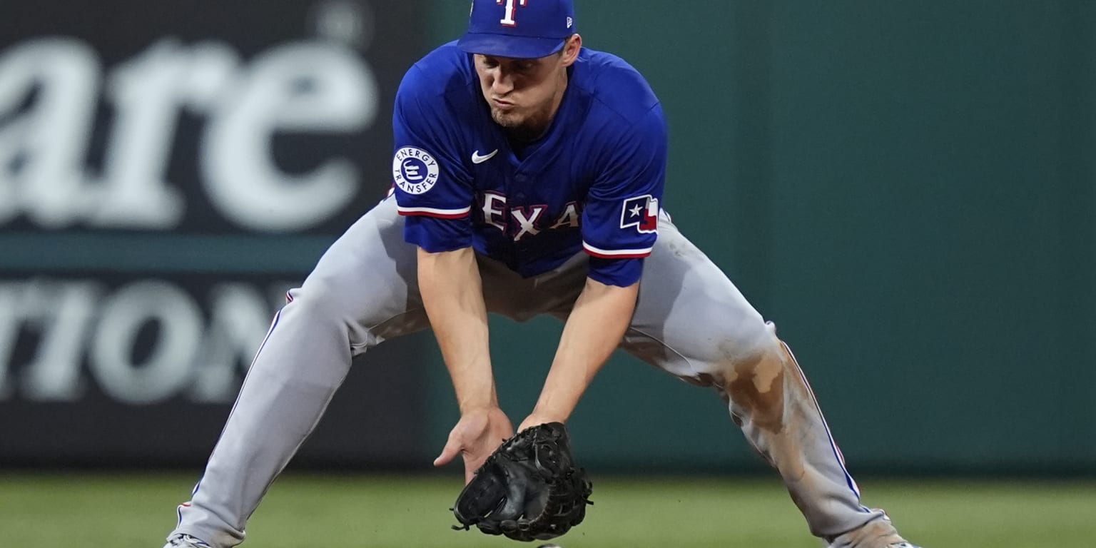 Rangers hurt by errors in loss