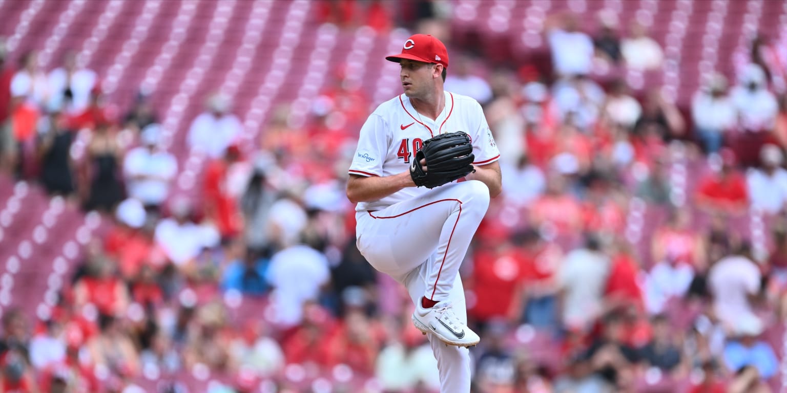 Nick Lodolo, Reds finish first half with loss to Marlins