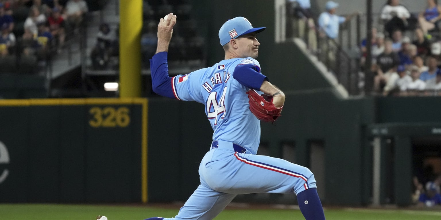 Andrew Heaney's scoreless start leads Rangers to series finale win