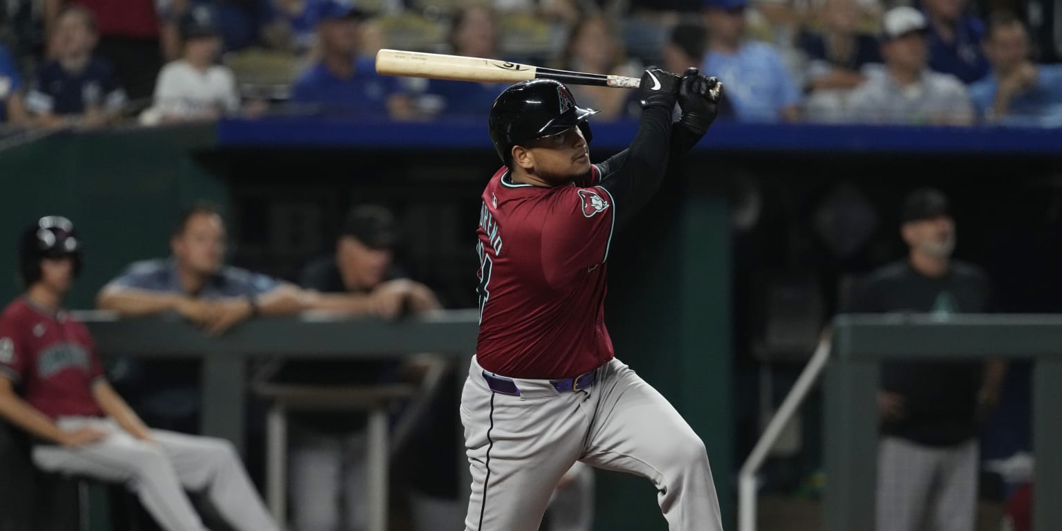D-backs clinch series win over Royals behind late offense