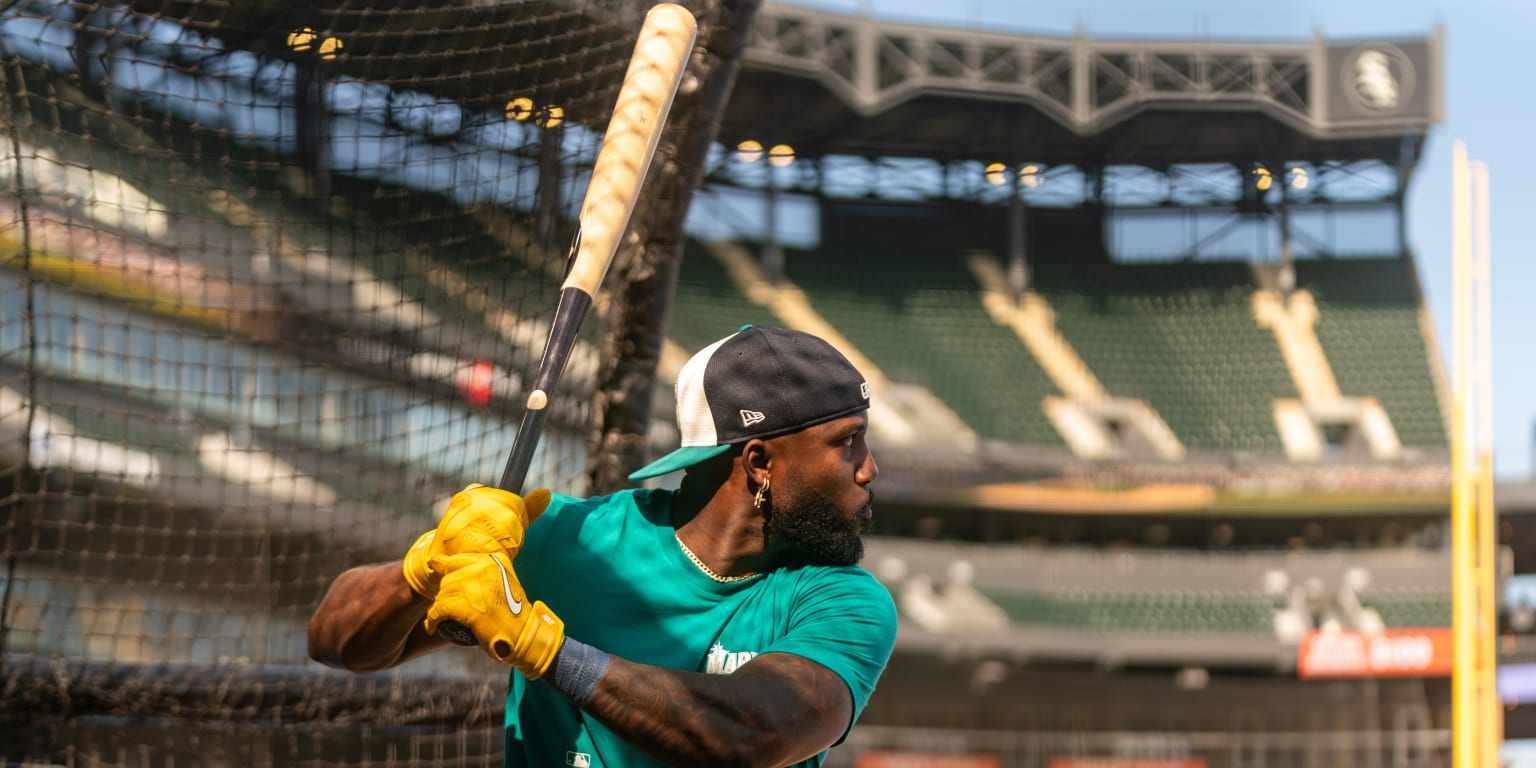 Randy Arozarena joins Mariners after trade