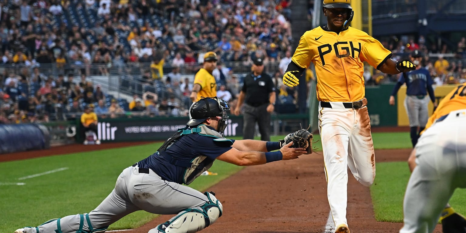 Mariners lose to Pirates despite strong Logan Gilbert start