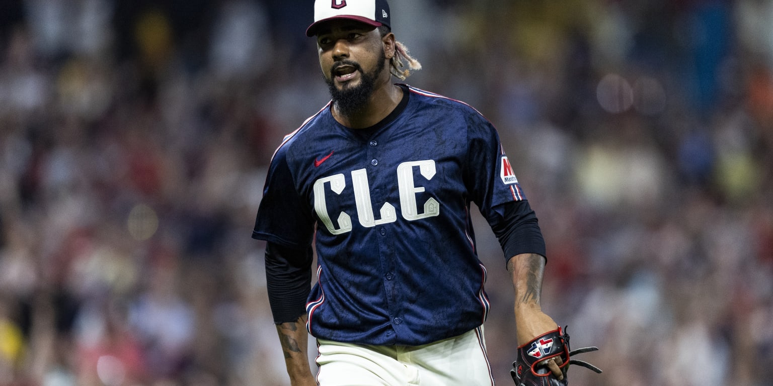 Emmanuel Clase breaks Guardians' all-time saves record