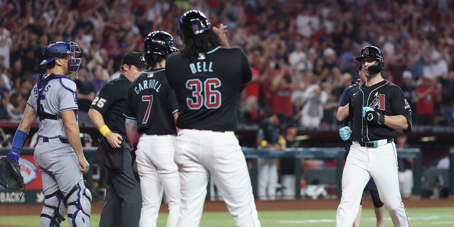 D-backs ride 8-run inning to victory over Dodgers
