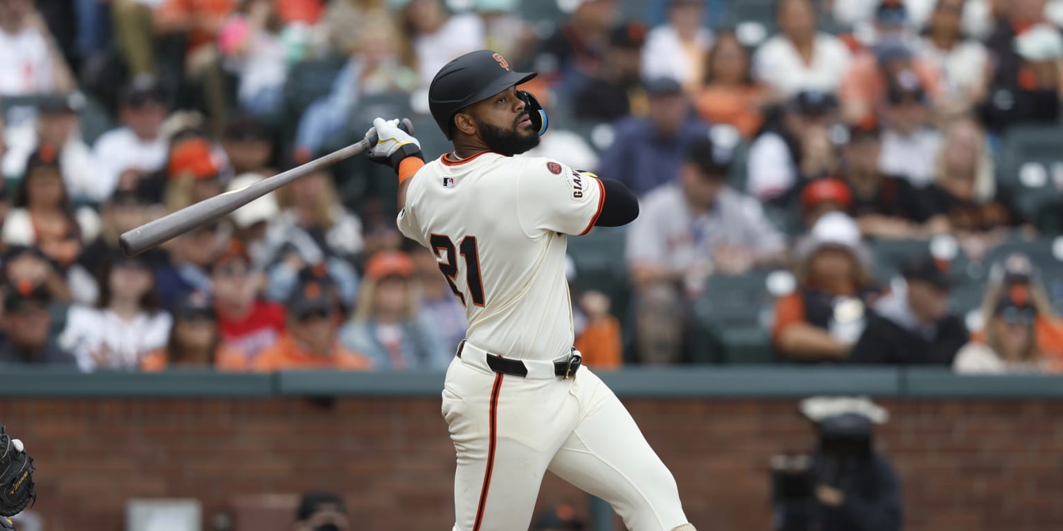 Heliot Ramos hits Oracle Park's 1st right-handed Splash Hit home run