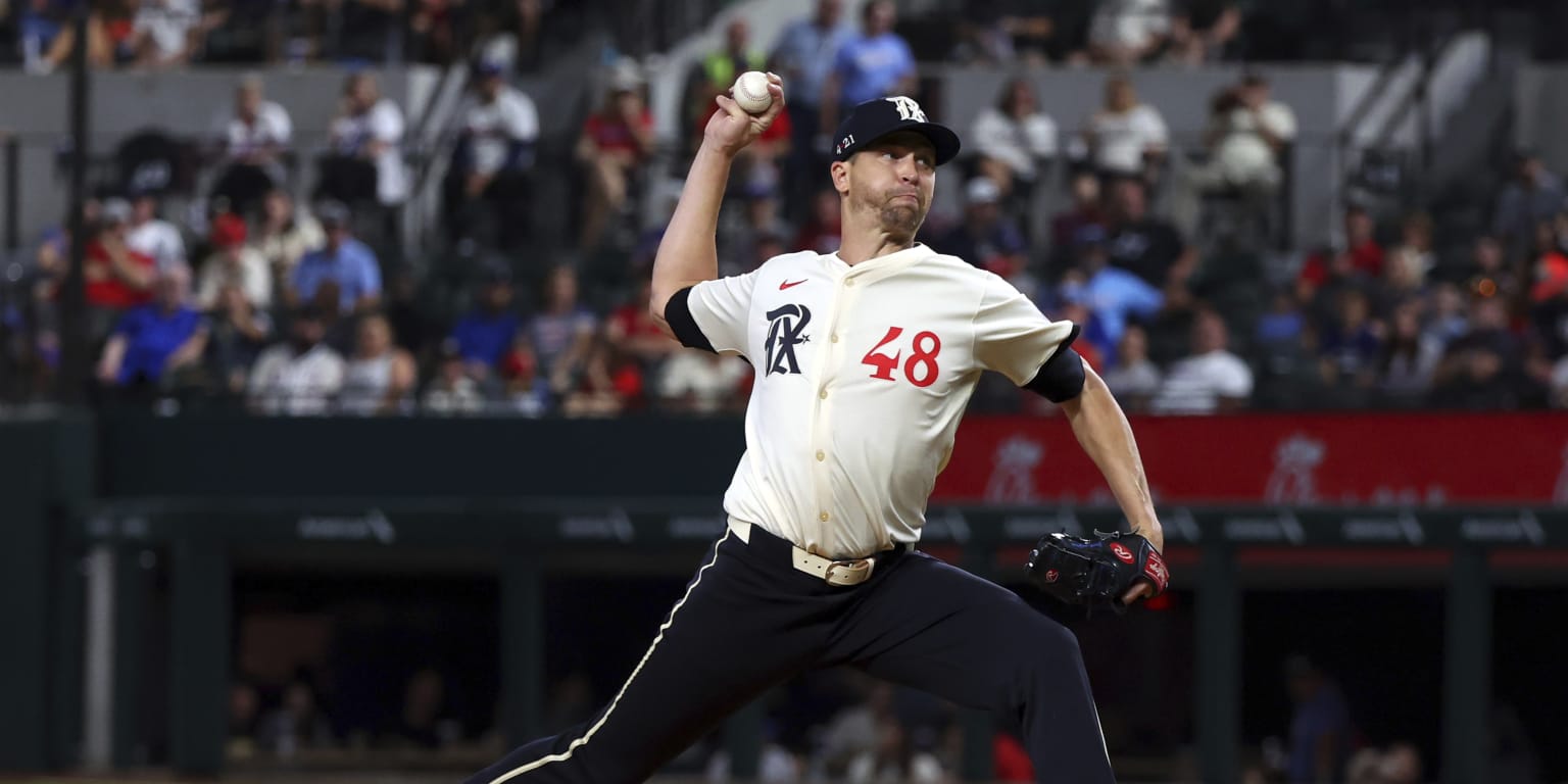 Jacob deGrom strikes out 5 in 1st home start