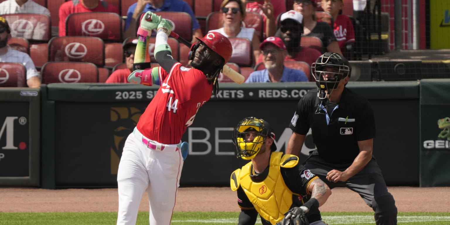 Elly de la Cruz coquetea con el ciclo en paliza de Rojos sobre Piratas