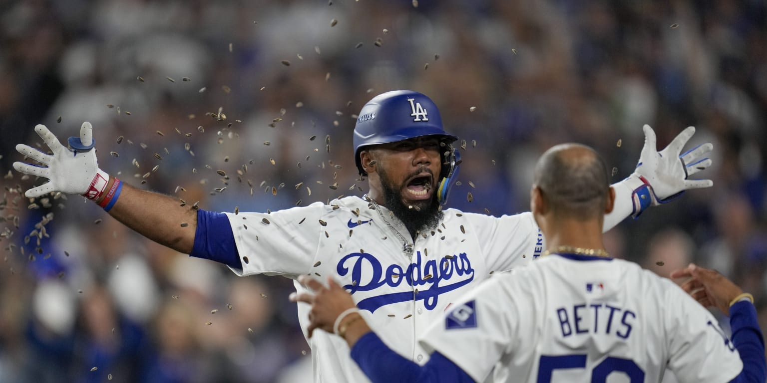 Teoscar Hernández providing big hits, veteran presence for Dodgers