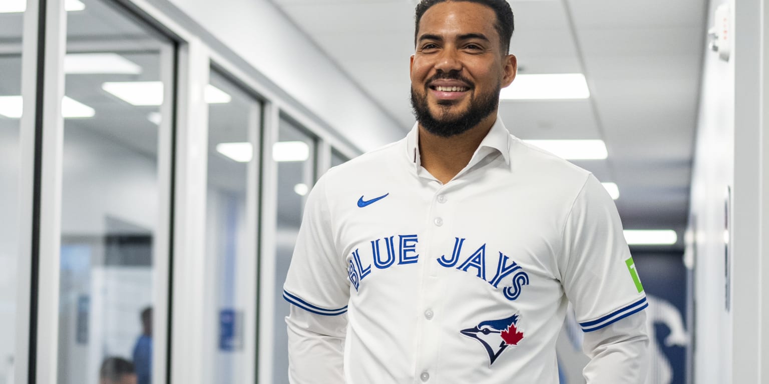 Anthony Santander gives Blue Jays offseason momentum