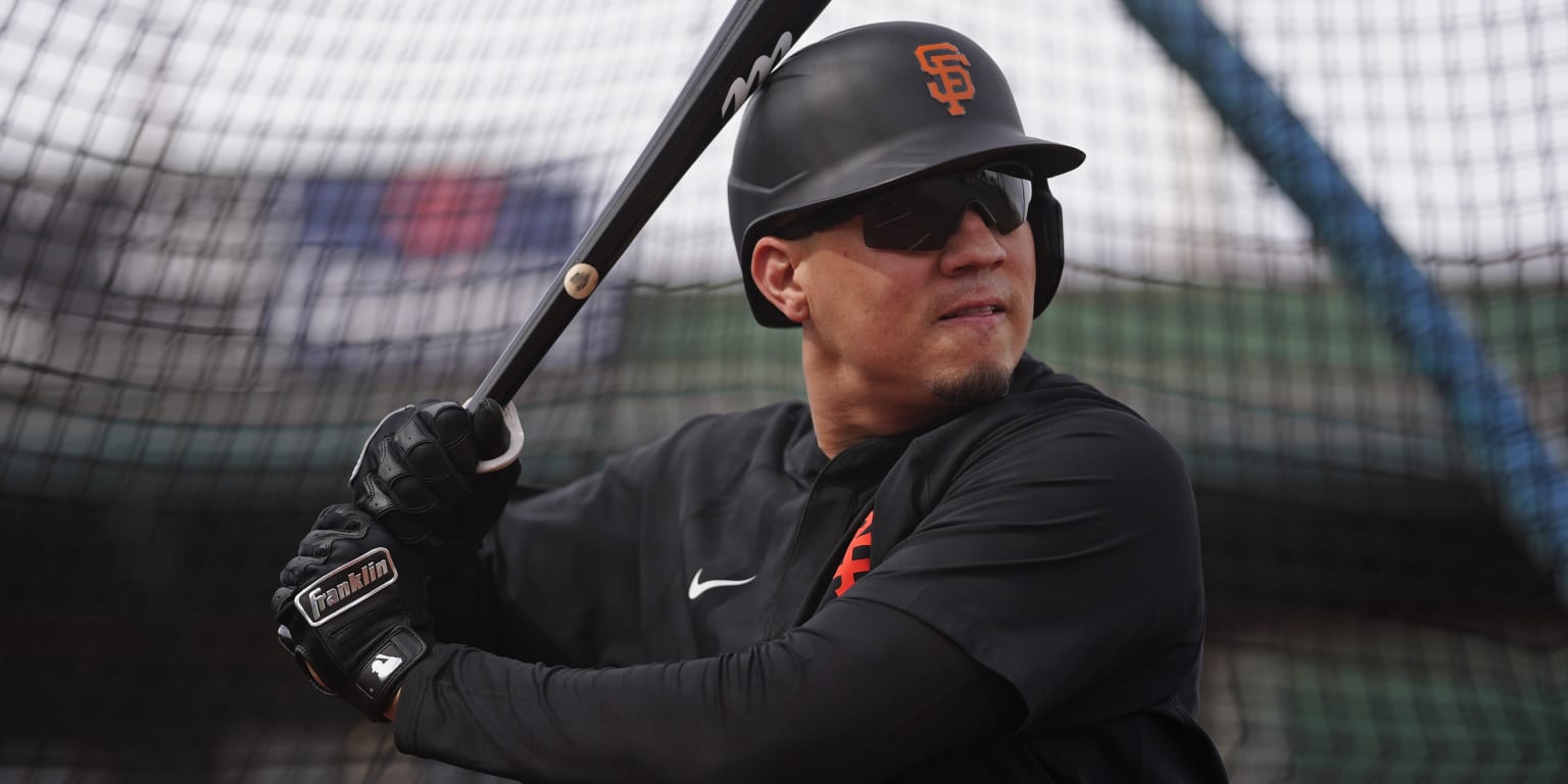 Wilmer Flores looks to bounce back from 2024 injury