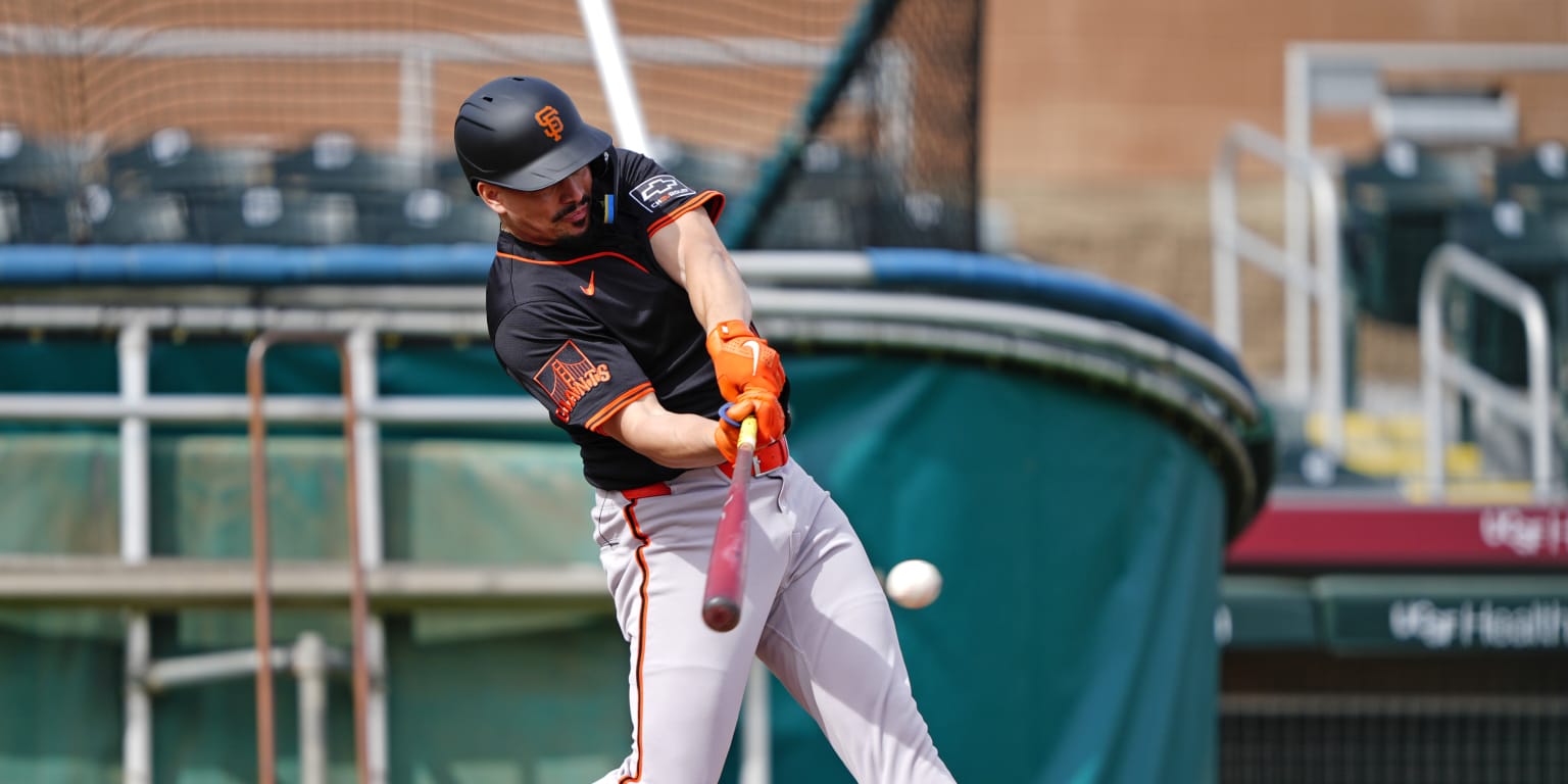 Willy Adames homers in Giants 1st full-squad spring workout