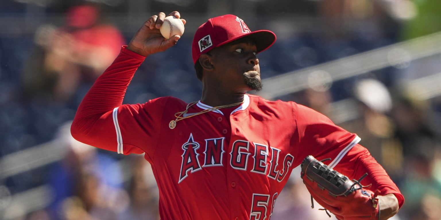 José Soriano makes strong spring debut for Angels
