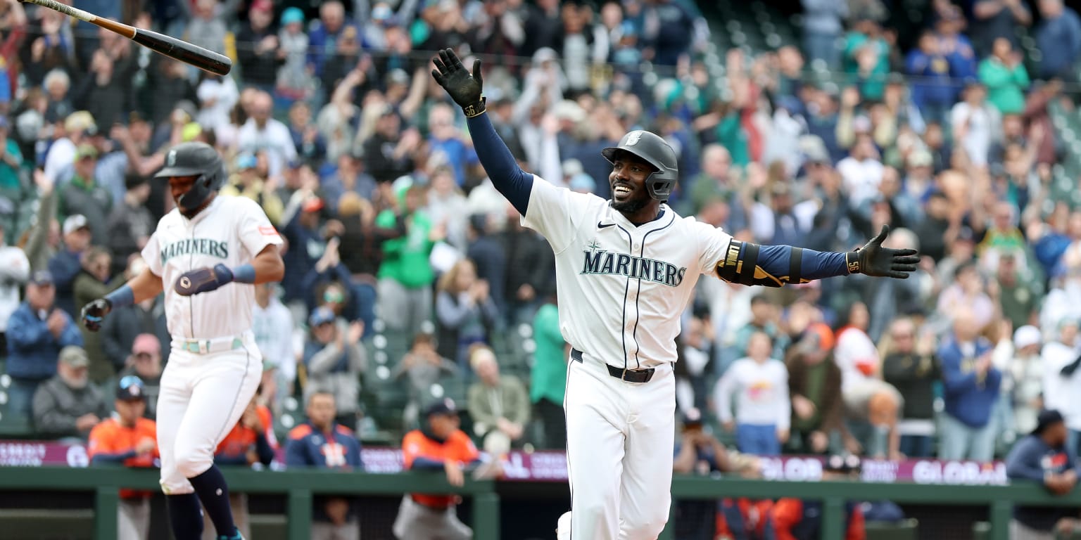 Randy Arozarena hits grand slam, draws walk-off walk for Mariners