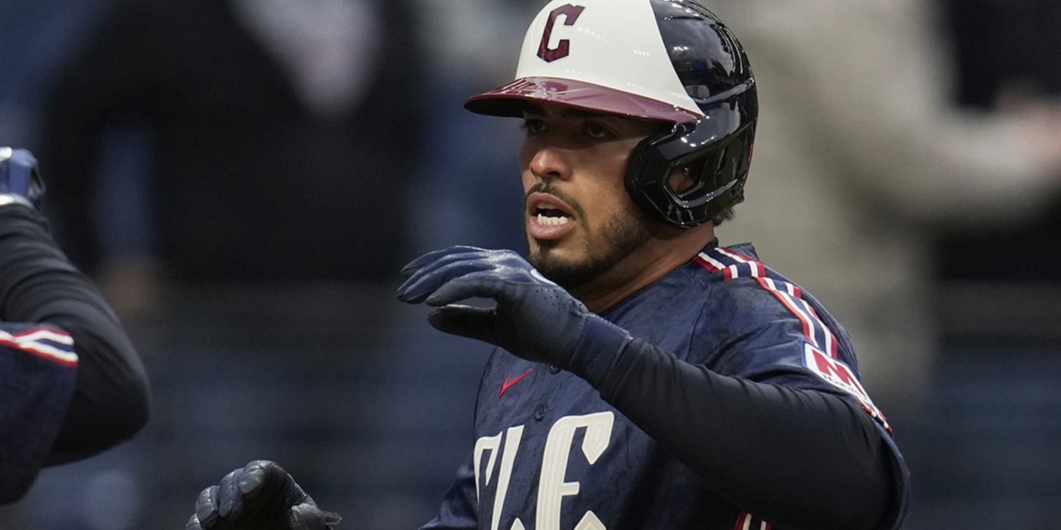 Gabriel Arias hits three-run homer in Guardians' win vs. Royals