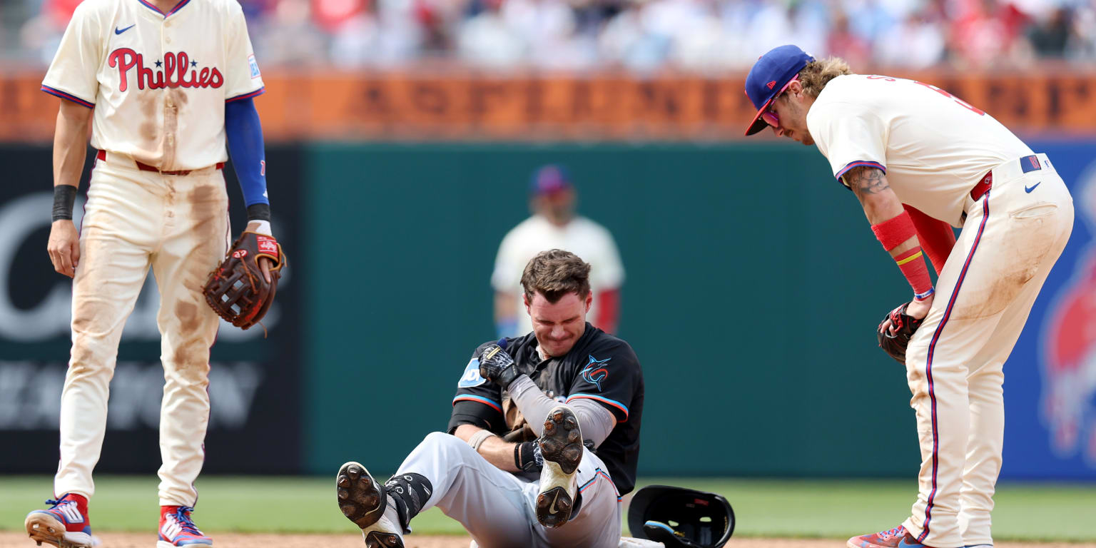Griffin Conine dislocates left shoulder