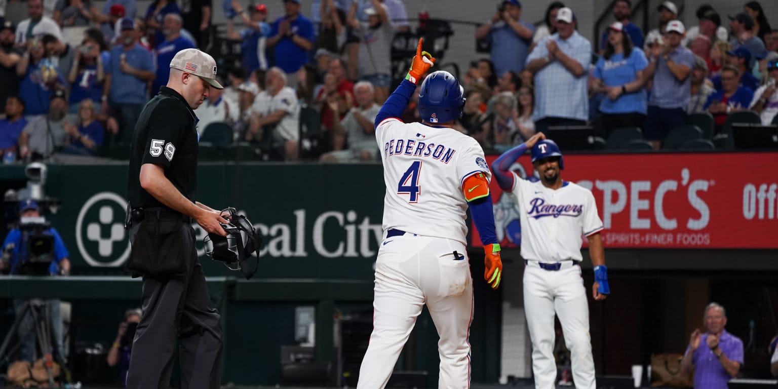 Joc Pederson, Tyler Mahle lead Rangers to win over Astros