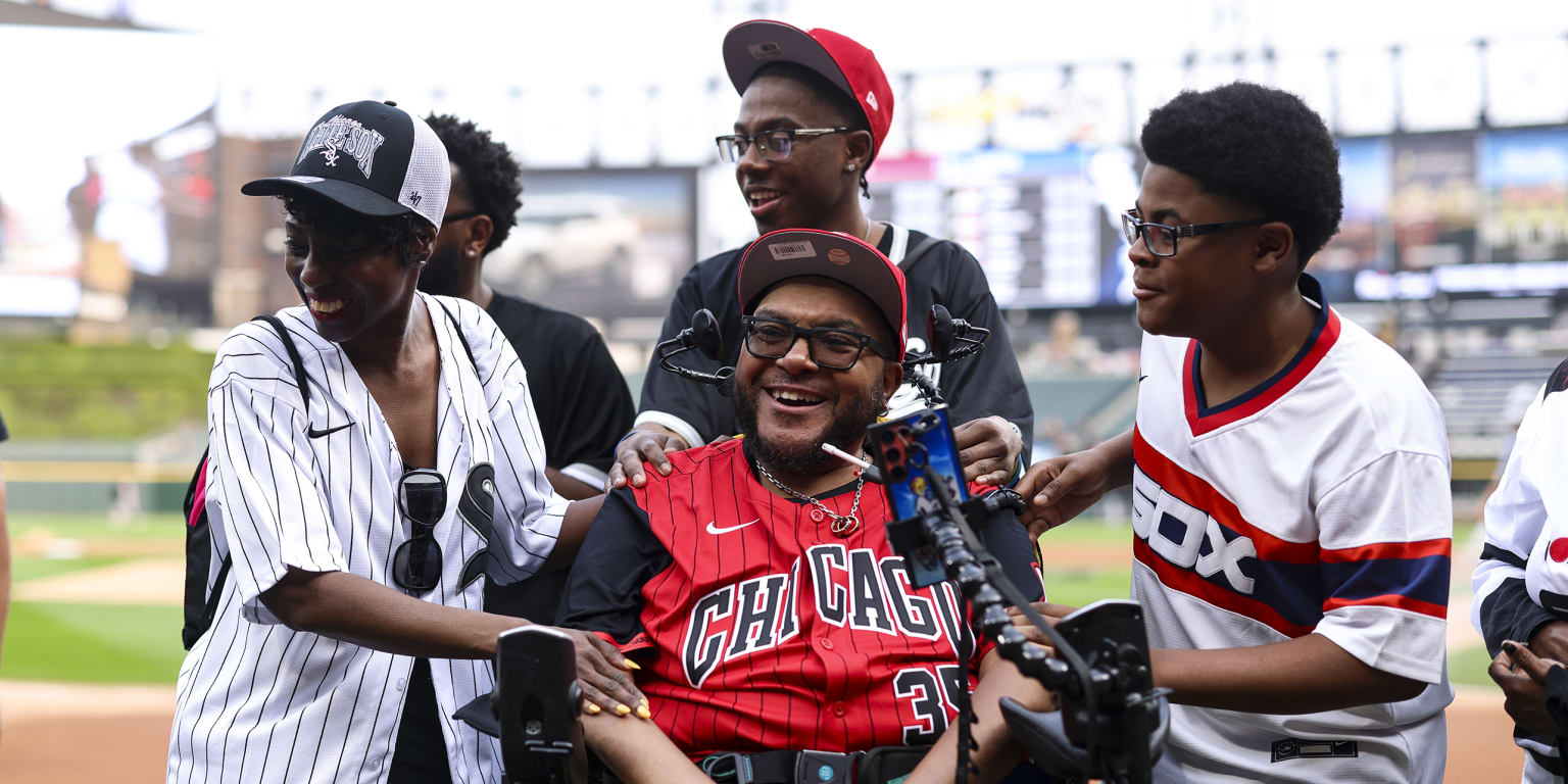The White Sox honor fans with ALS on Lou Gehrig Day