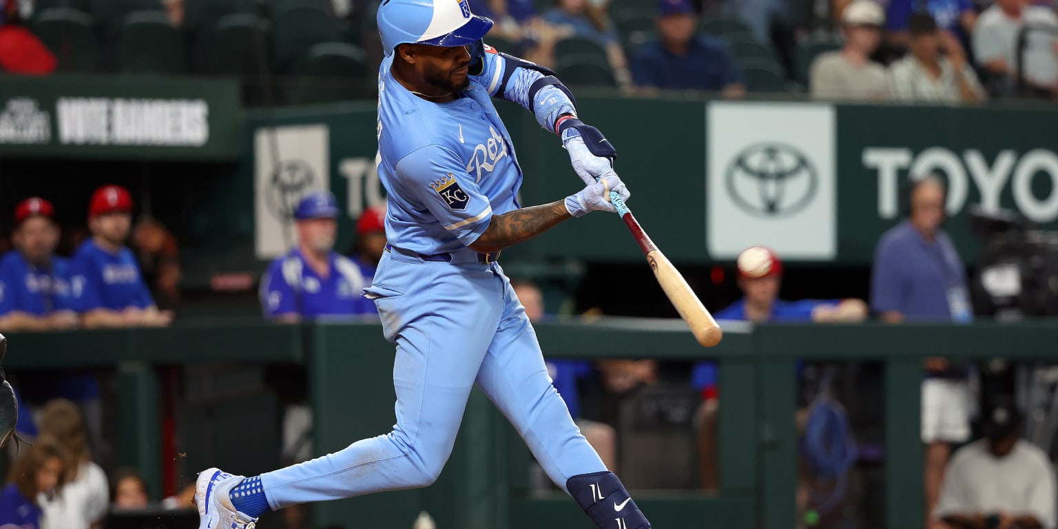 Maikel Garcia homers and triples in Royals win over Rangers