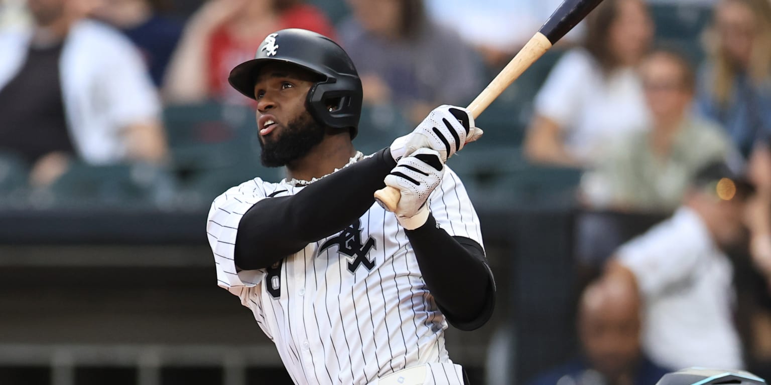 Luis Robert Jr. homers in White Sox loss to Diamondbacks