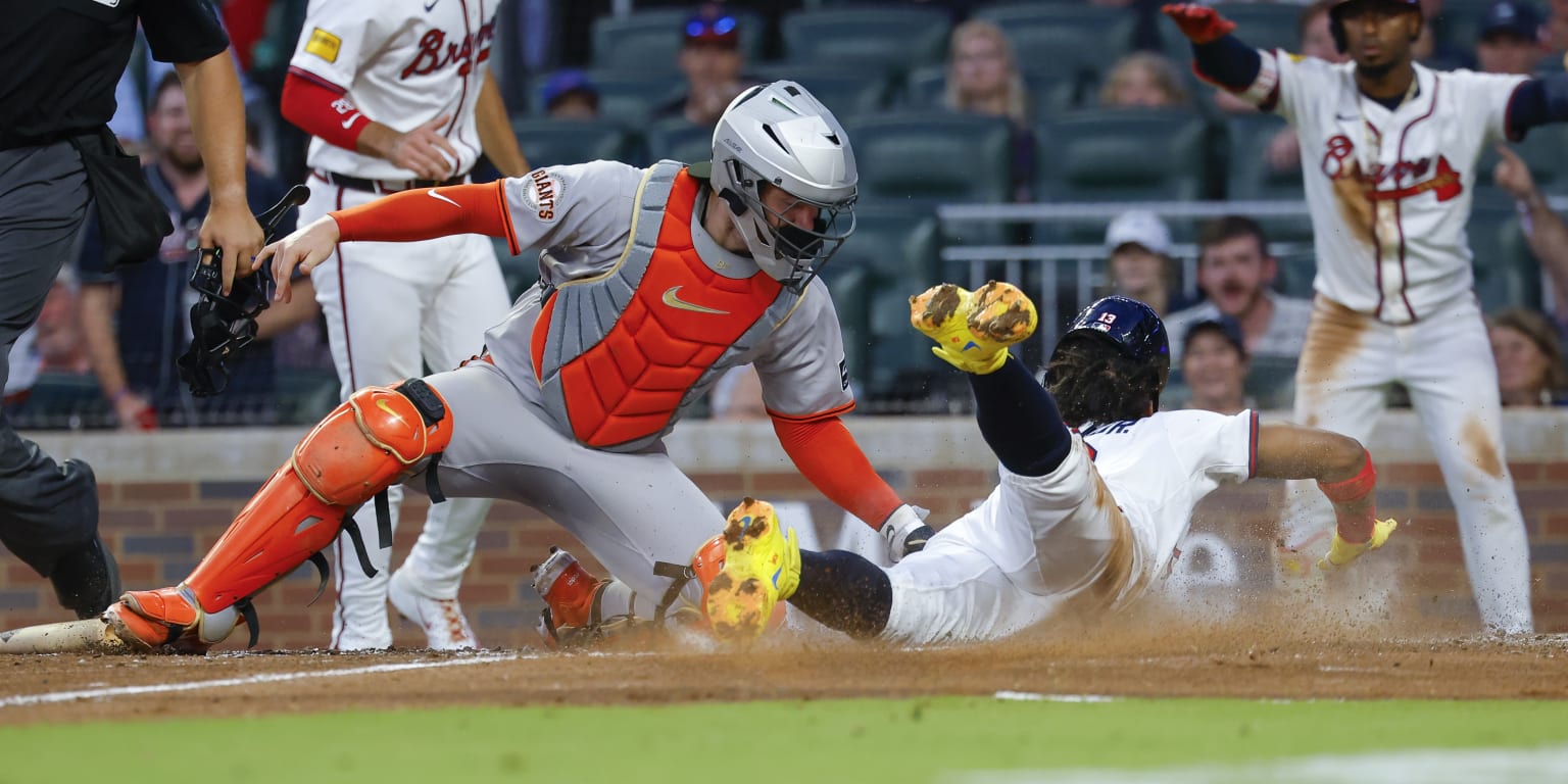 Ronald Acuña Jr. hustles to score from first base vs. Giants