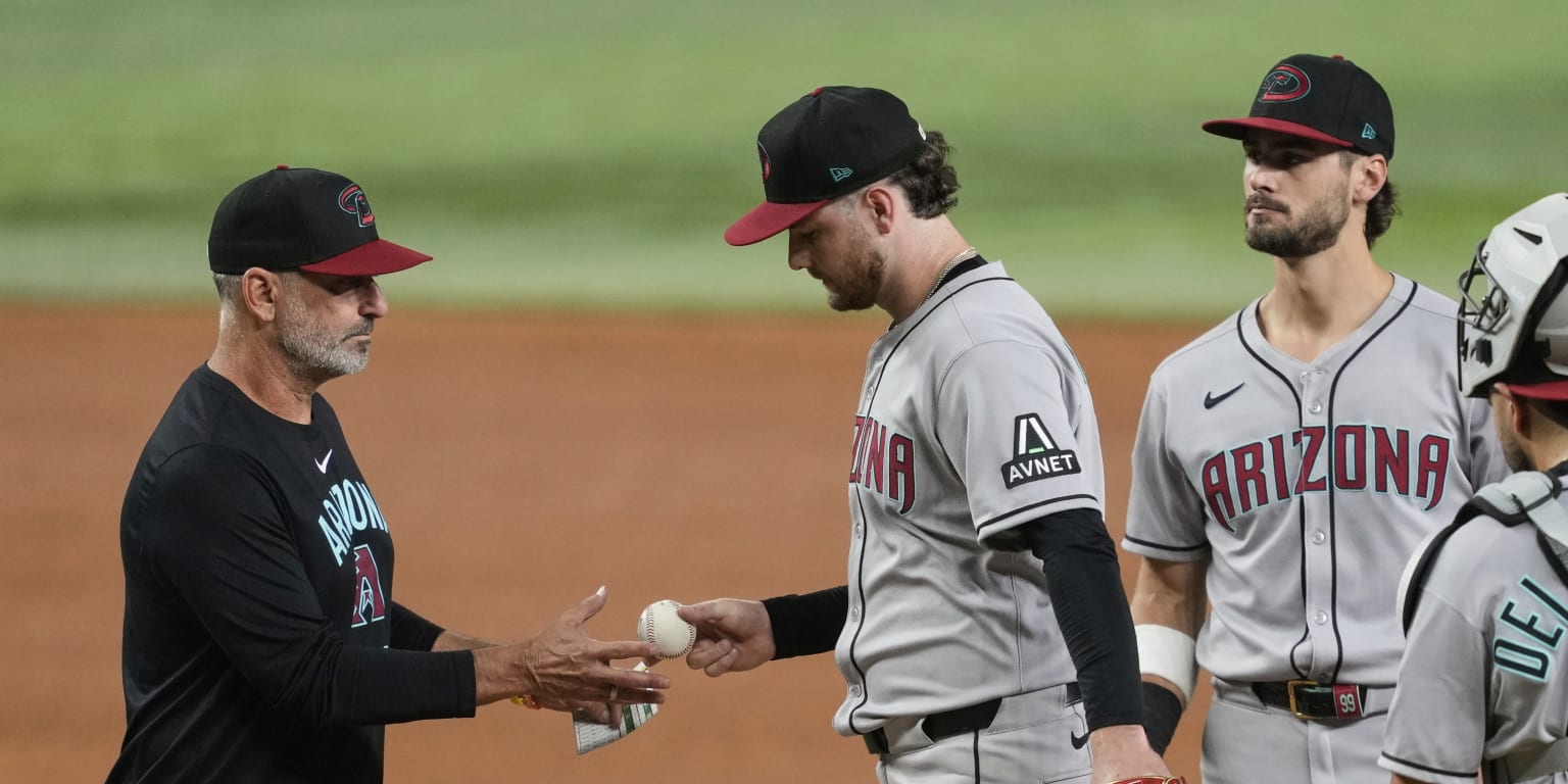 D-backs lose in 10 innings despite hitting 4 home runs