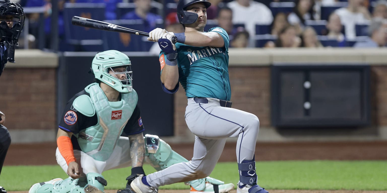 Cole Young drives in 3 as Mariners rally past Mets