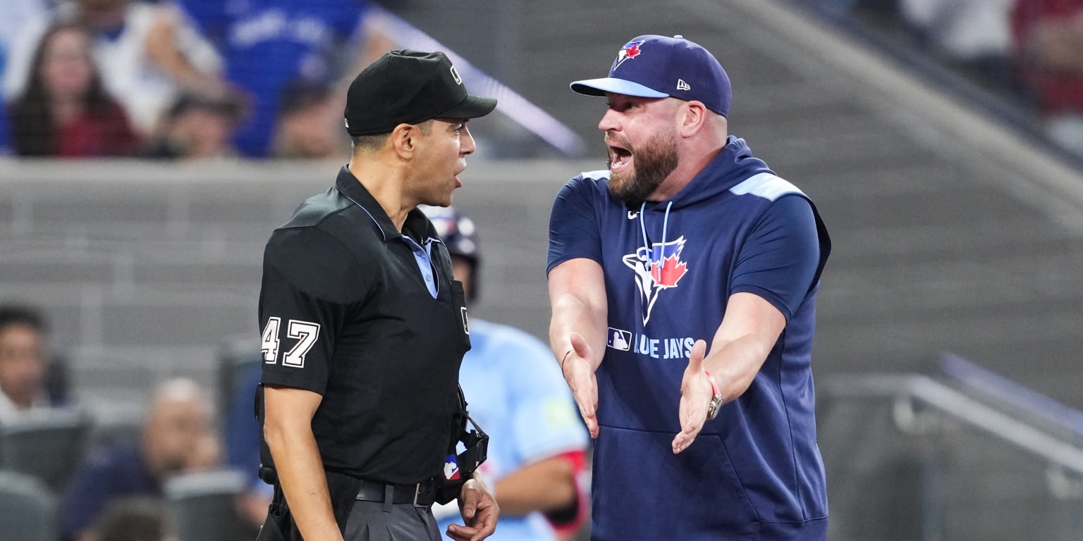 John Schneider ejected in Blue Jays' loss to Red Sox
