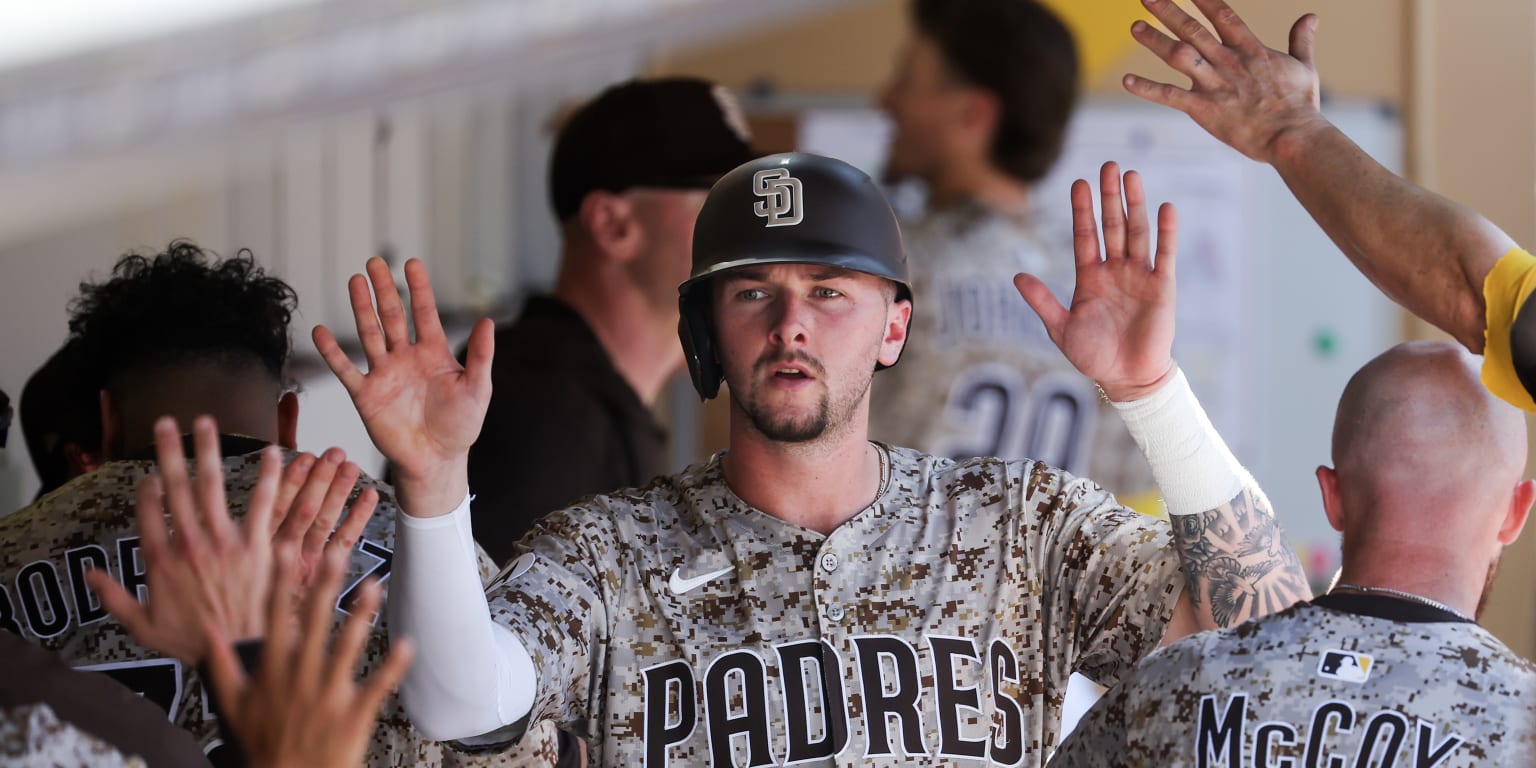 Padres' offense clicks ahead of 2025 playoffs