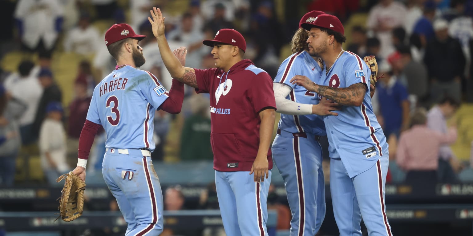 Aaron Nola, Ranger Suárez help Phillies win 2025 NLDS Game 3