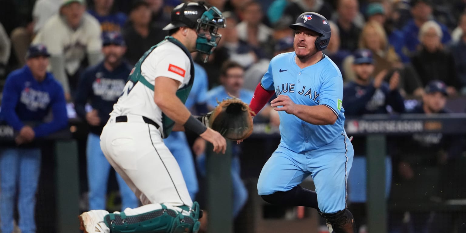 Alejandro Kirk scores from second on single for first time in 2025