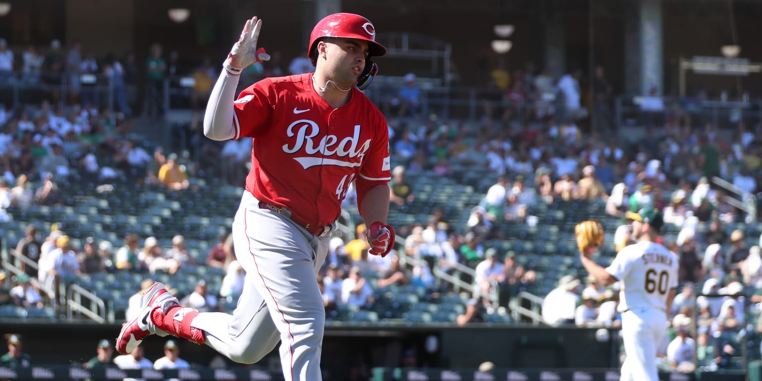 Sal Stewart could factor into Reds' infield plans for 2026