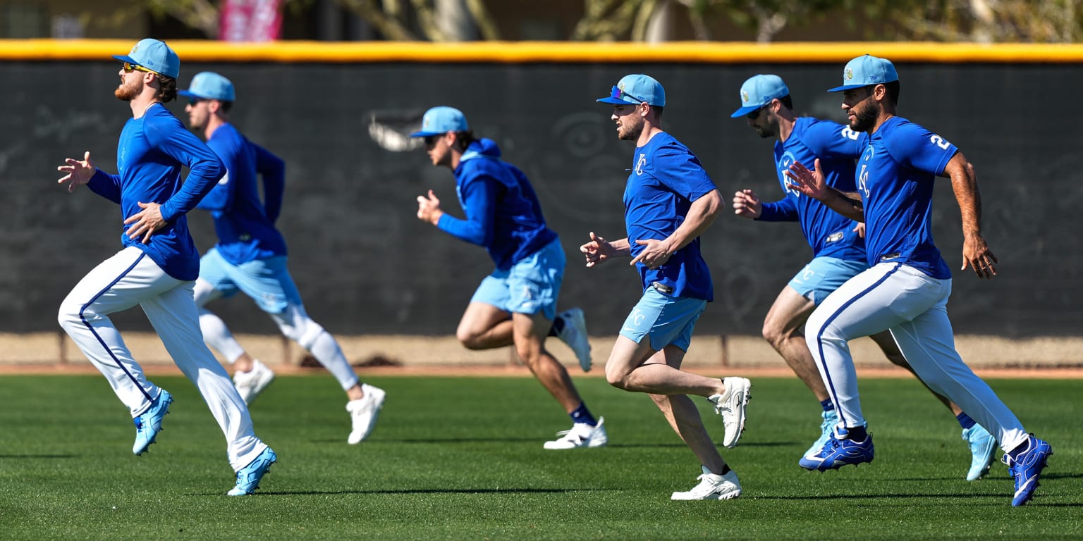 Kansas City Royals begin full-squad spring workouts