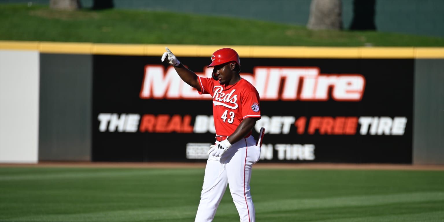 Héctor Rodríguez, Chase Petty star in Reds' Spring Breakout win