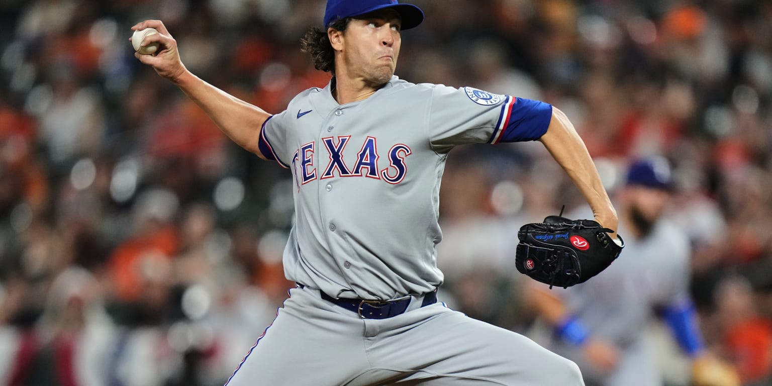 Jacob deGrom poncha a 7 en su debut de 2026