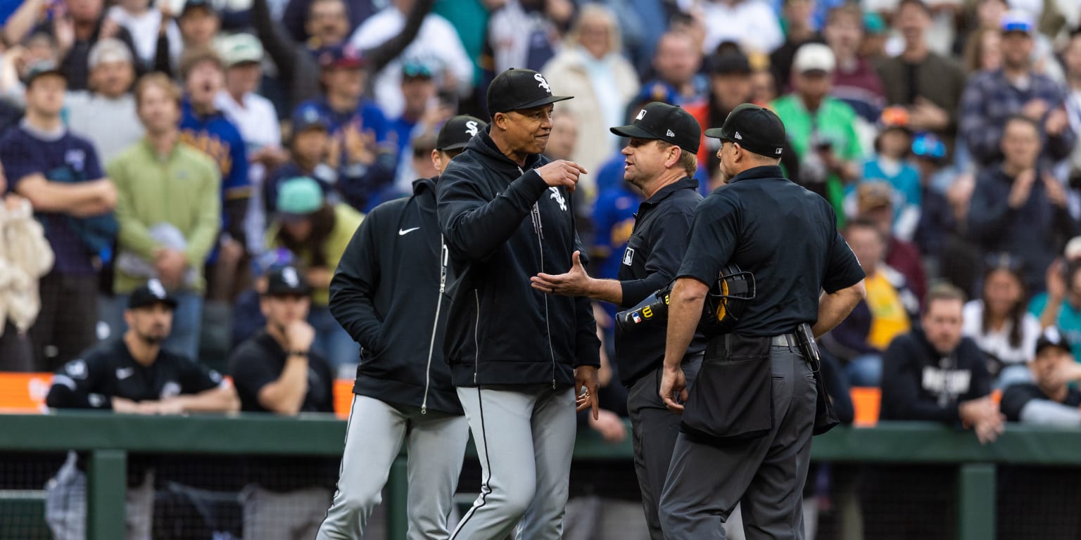 Will Venable ejected after obstruction call on White Sox