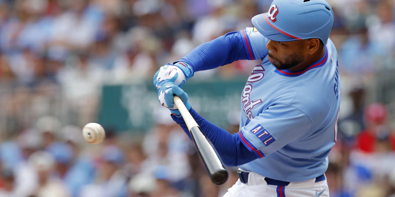 Dominic Smith homers in ninth multihit game of 2026