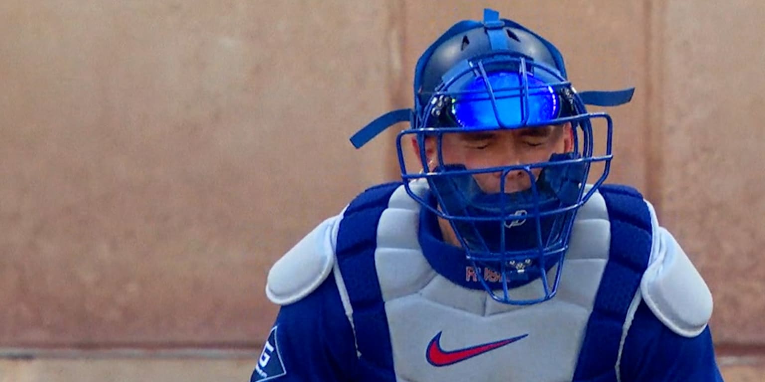 Dalton Rushing exits game after taking foul ball off face mask