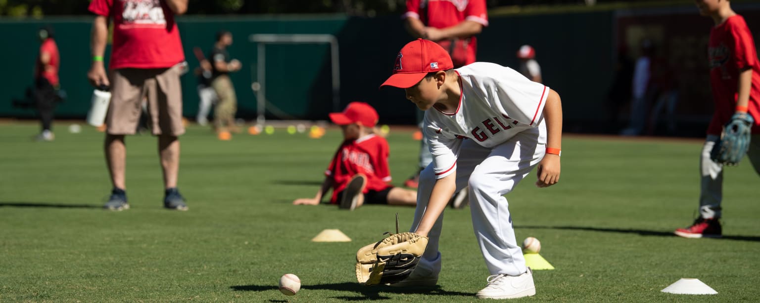 Youth Baseball & Softball | Los Angeles Angels