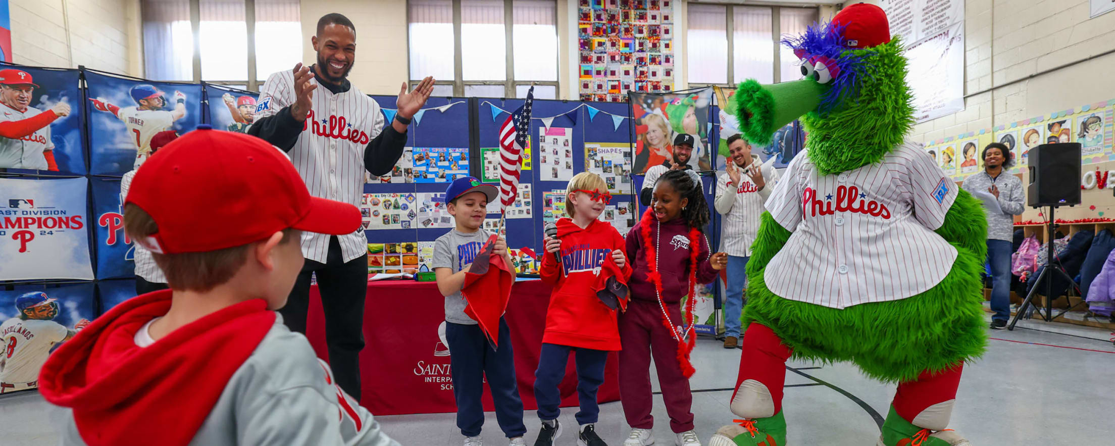 Phillies in the Community | Philadelphia Phillies