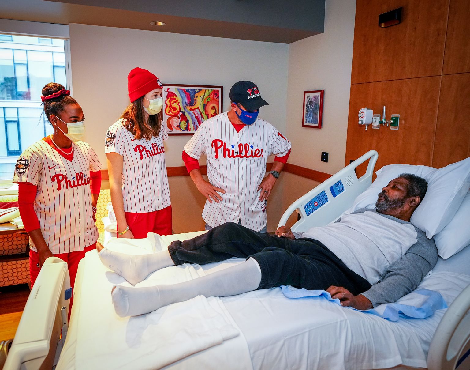 Phillies to make surprise Holiday gift drop-off to residents at Magee ...